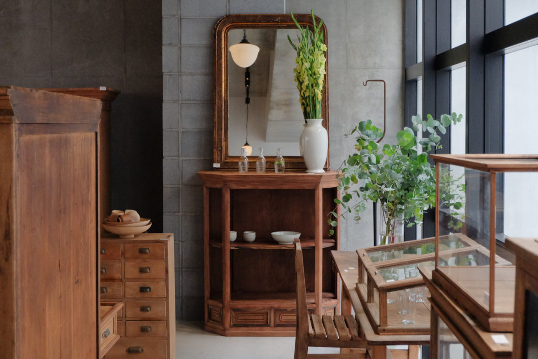 ICCA POP UP STORE店内風景 | ICCA - アンティーク・古道具・和家具を販売するオンラインショップ